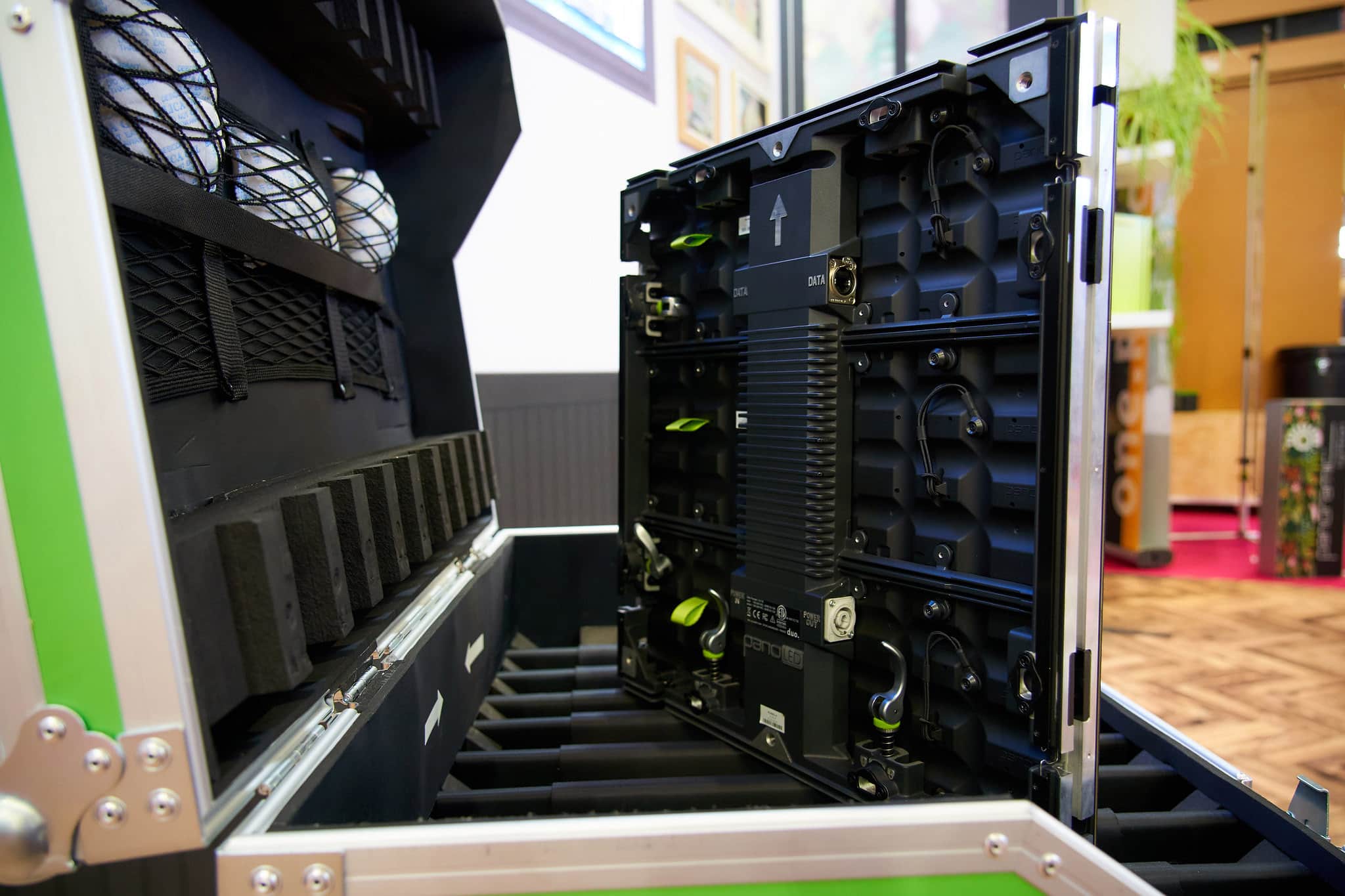 panoLED - ExpoDisplays